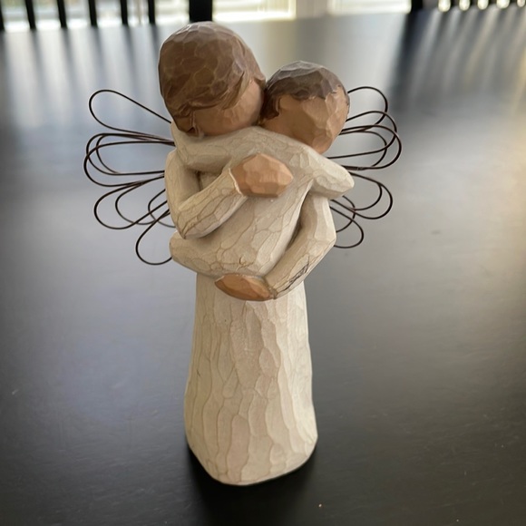 Willow Tree | Accents | Willow Tree Angels Embrace Figurine | Poshmark